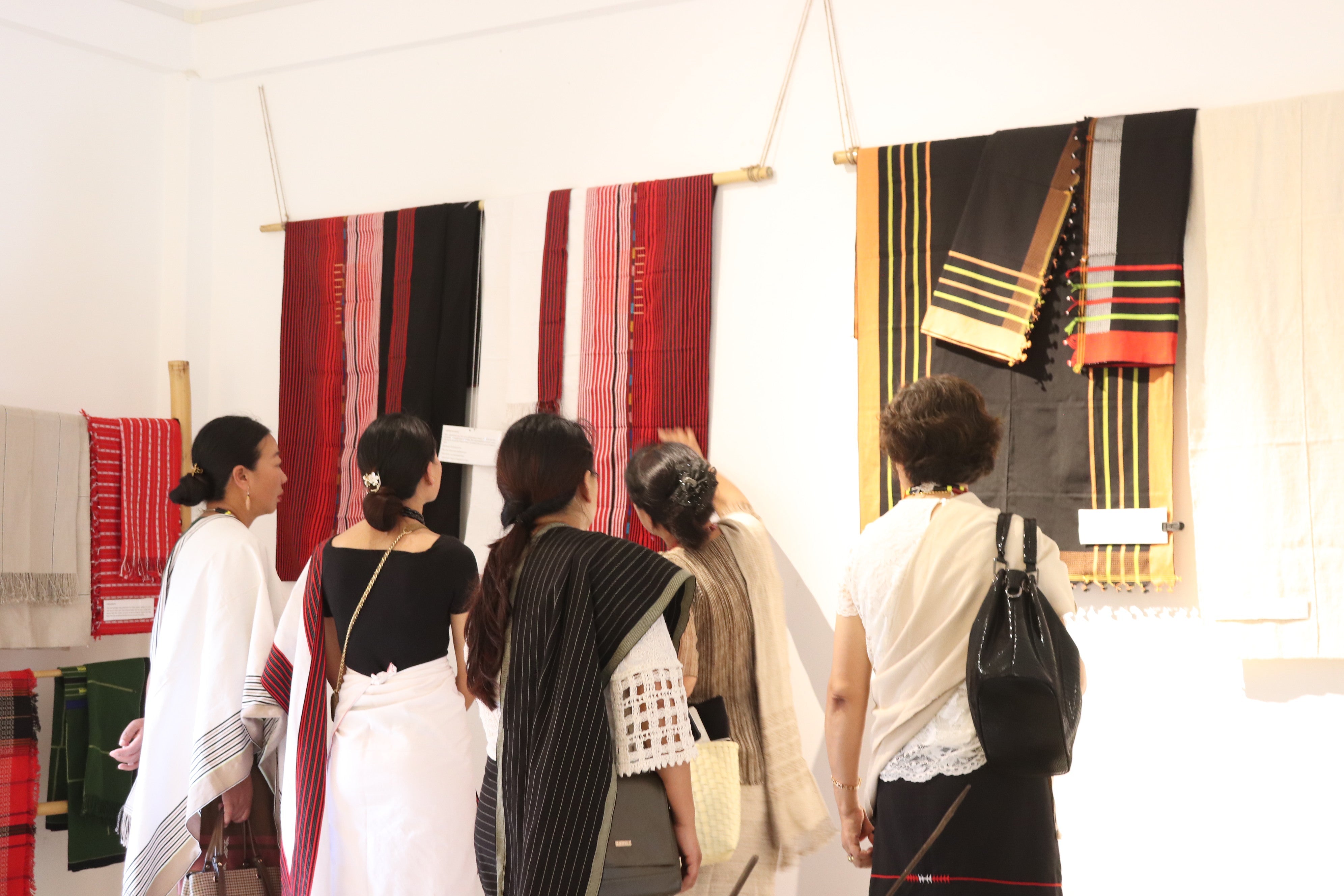 Traditional Handwoven Mekhela – Chizami Weaves